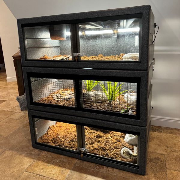 Stackable Reptile Enclosures - Vision Products